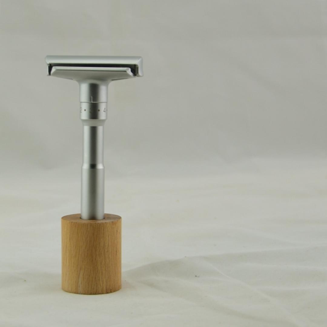 SAFETY RAZOR STAND -BEECH WOOD - Olive Lab | Body care with extra ...